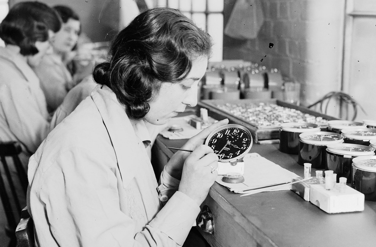 The Tragic Story of the Radium Girls - LOST IN HISTORY